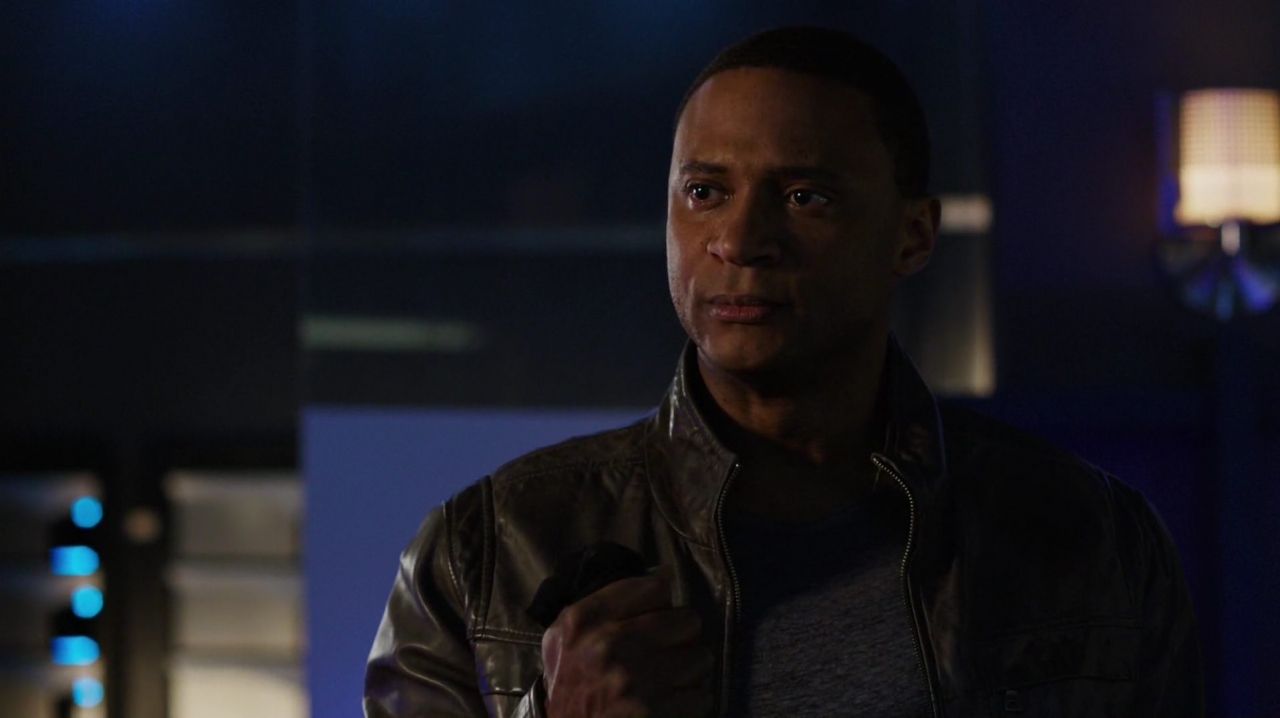 JÁ ERA HORA! | Revelado novo visual do capacete de Diggle na nova ...